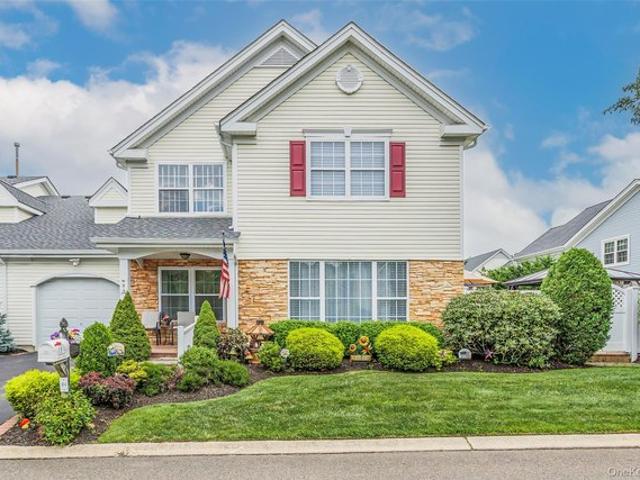 84 Kate Cir, Middle Island, NY 11953