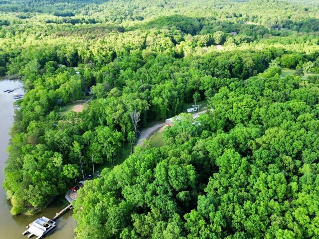 84 Lakeview Dr