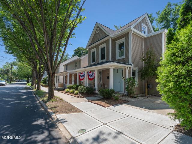 84 Linden Place