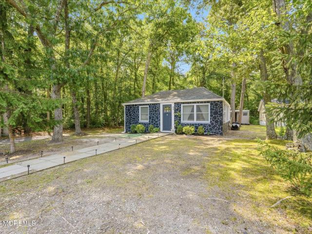 84 Lighthouse Drive