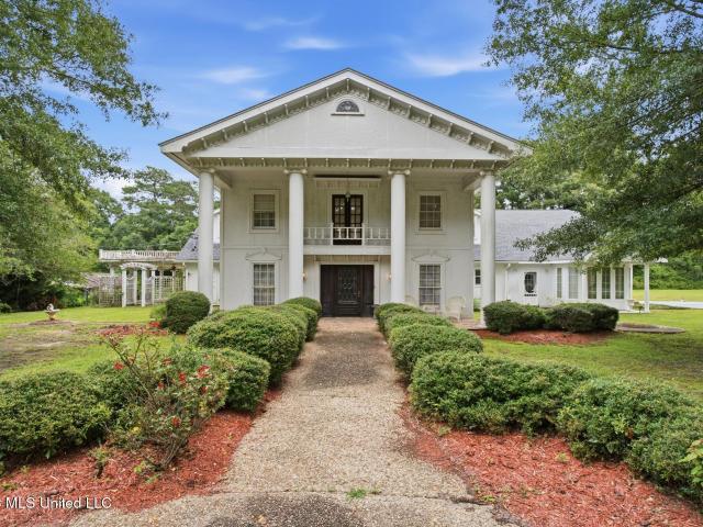 84 Lynn Ray Road