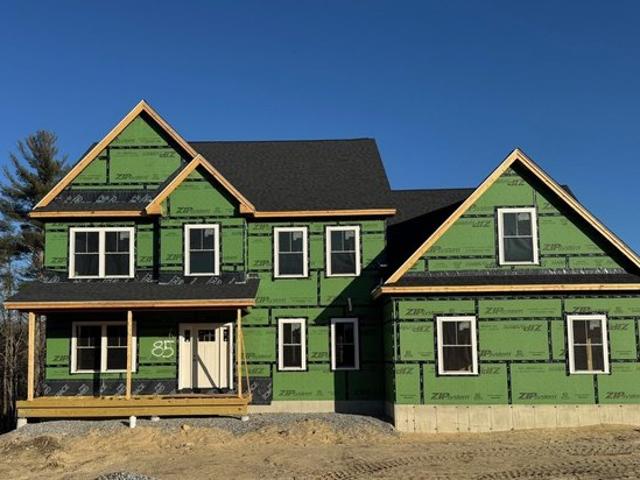 84 Madeline Bennett Ln, Merrimack, NH 03054