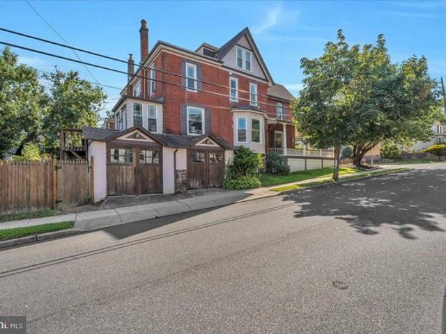 84 N Maple St, Woodbury, NJ 08096
