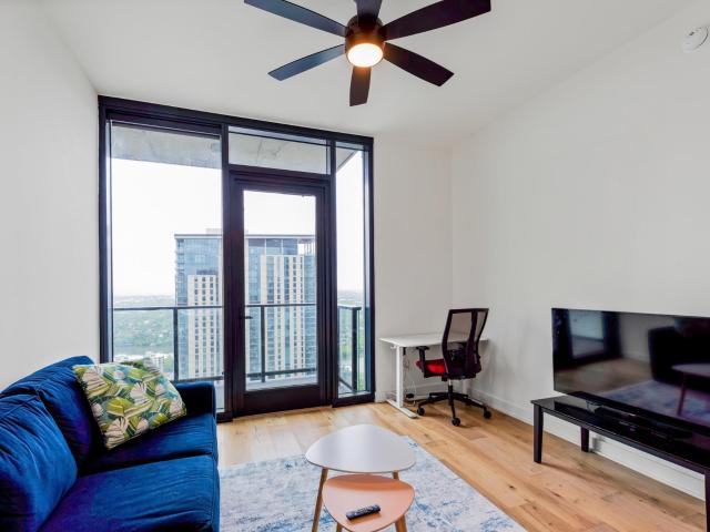 84 N East Ave # 3708