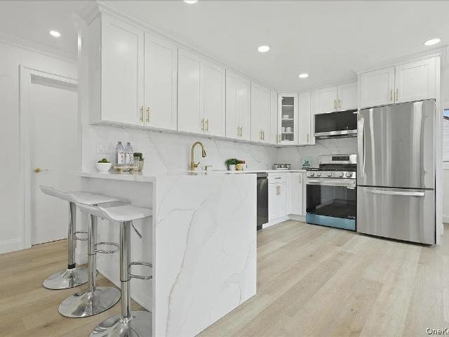 84 N Fordham Road