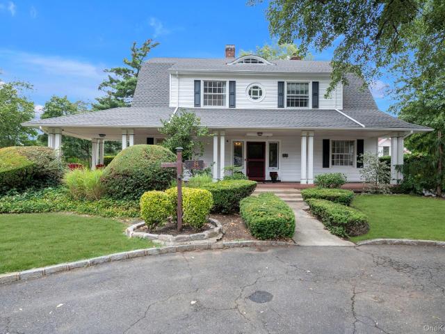 84 Nassau Blvd, Garden City, NY 11530 | Compass