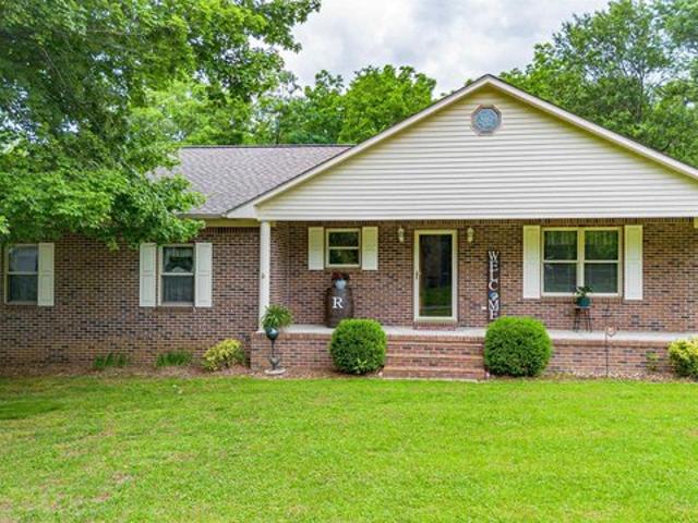 84 Orchard St, Bardwell, KY 42023