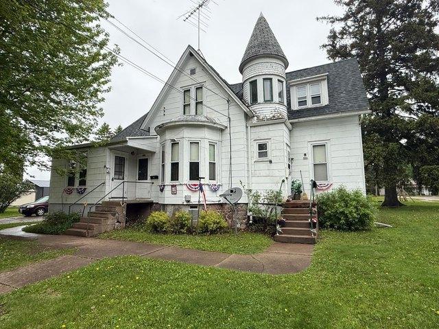 84 Pearl St, Clintonville, WI 54929