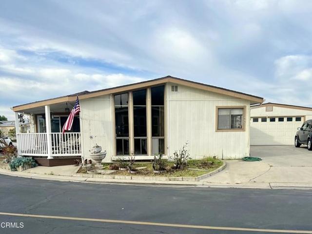 84 Poinsettia Gardens Dr, Ventura, CA 93004