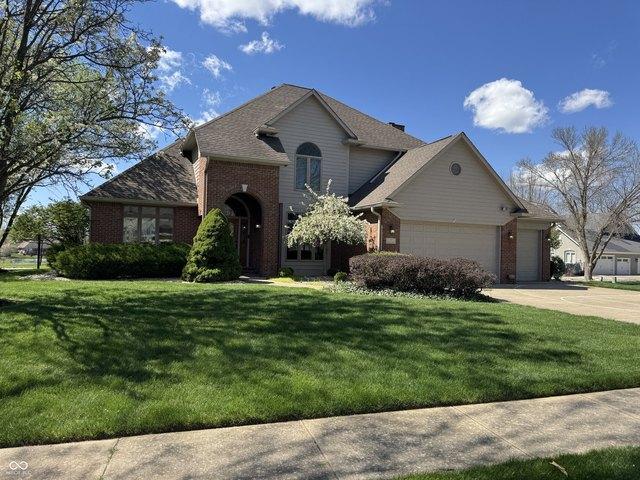 84 Racquet Ct, Greenwood, IN 46142