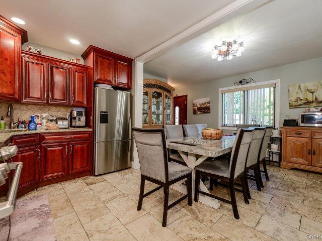 84 Ridgewood Avenue