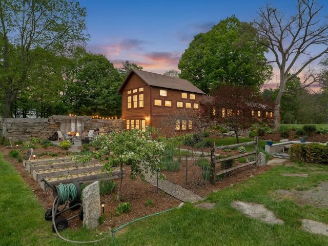 84 River Road