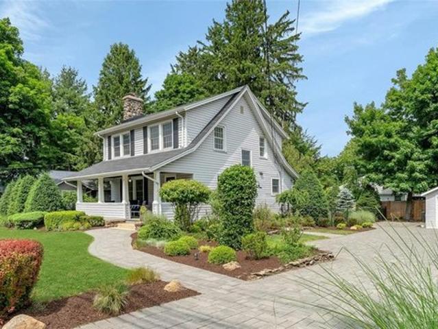 84 S Central Ave, Ramsey, NJ 07446