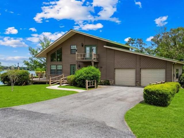 84 S Silver Lk, Marianna, FL 32448