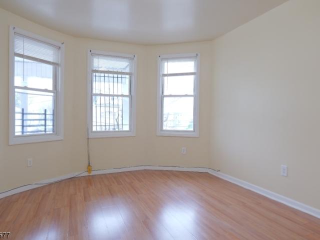 84 Scheerer Ave