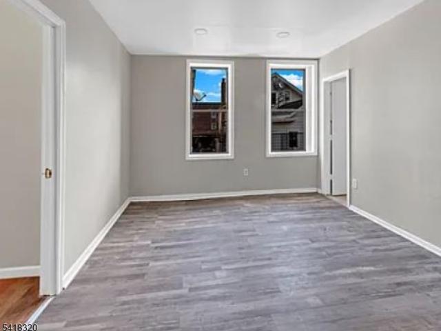 84 Second St, Unit 4, Elizabeth Port, NJ 07206 | MLS #4015