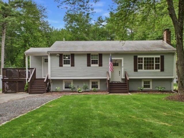84 Seekell St, Taunton, MA 02718