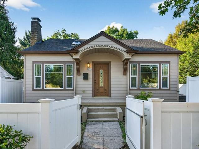 8504 NE Glisan St, Portland, OR 97220