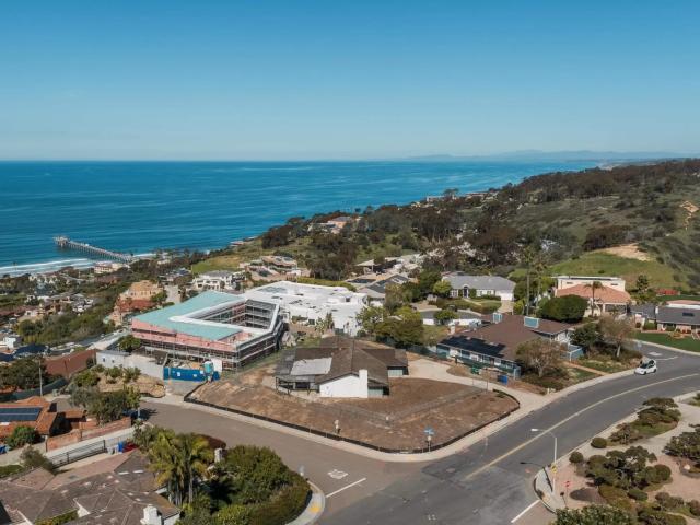 8504 Prestwick Dr, La Jolla, CA