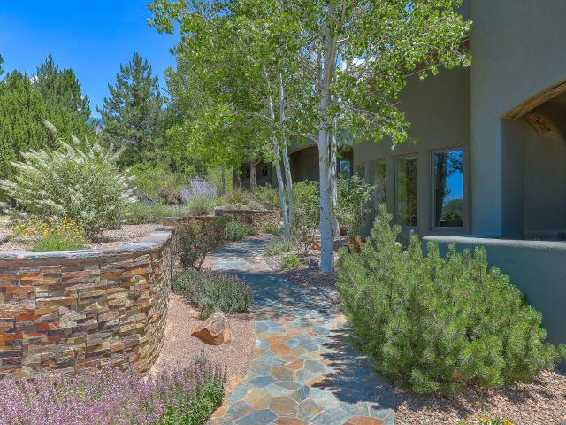 8504 Snakedance Court NE