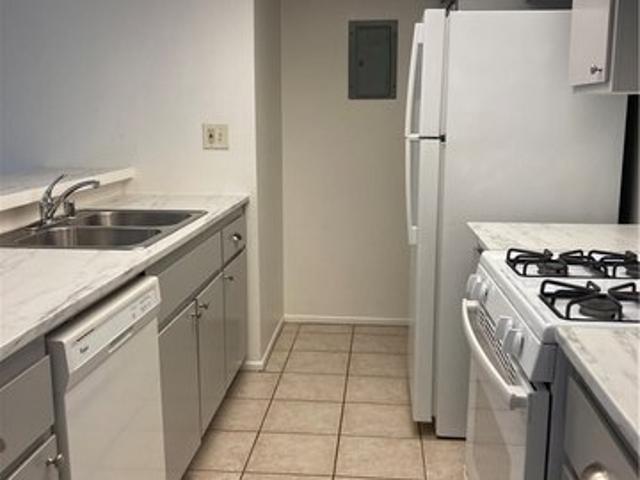 8505 Columbus Ave Unit 111, North Hills, CA 91343