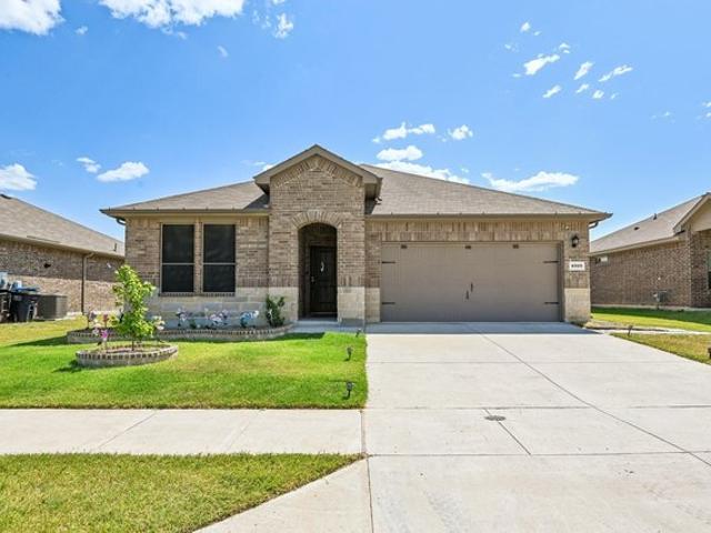 8505 High Hill Dr, Fort Worth, TX 76179
