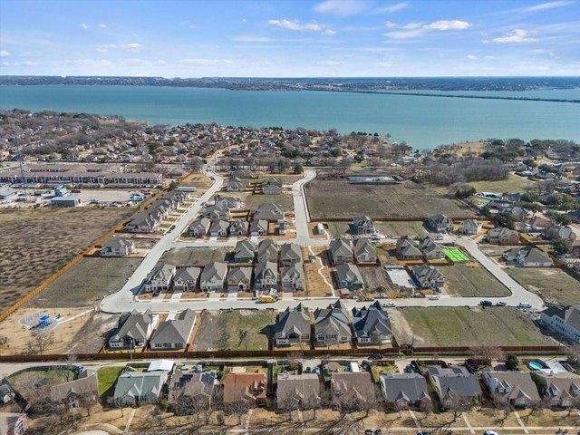 8505 Watersway Dr, Rowlett, TX 75088