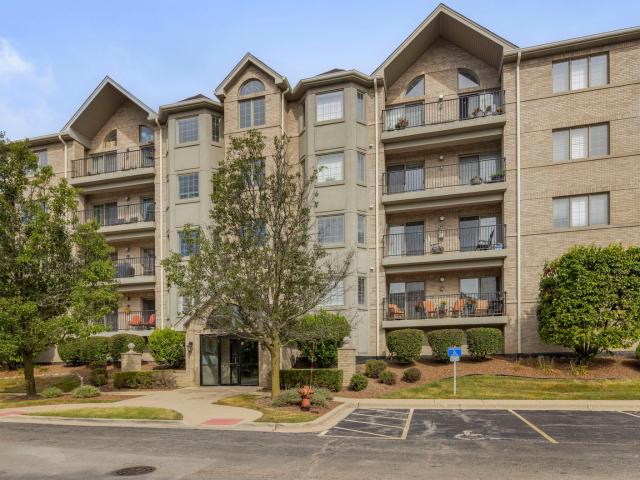 8505 Woodward Avenue # 202