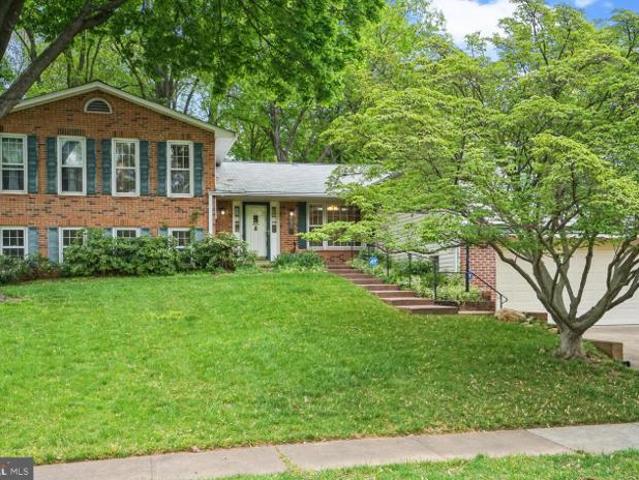 8506 Quaint Ln, Vienna, VA 22182