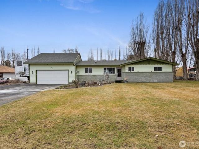 8507 NE Hillcrest Dr, Moses Lake, WA 98837