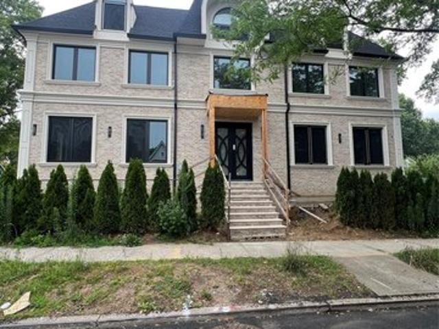 8507 Abingdon Rd, Kew Gardens, NY 11415