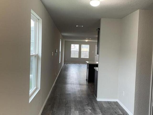 8507 Amistad Cove