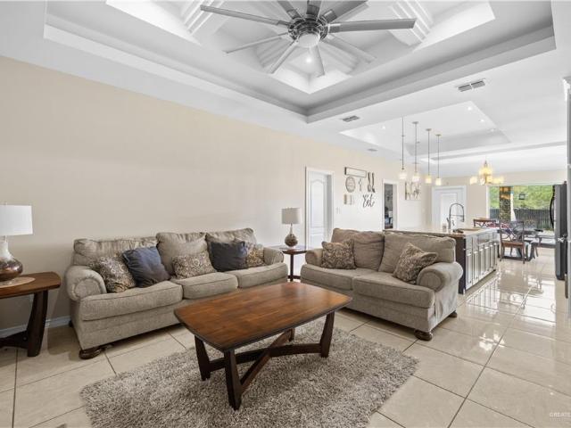 8507 Las Palmas Drive