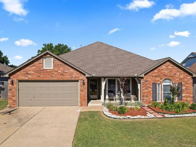 8508 N 102nd East Ave, Owasso, OK 74055