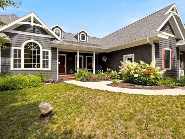 8508 Old Ledge Ln, Fish Creek, WI 54212