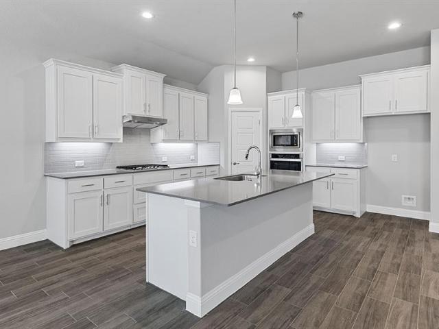 8508 Bur Oak Drive