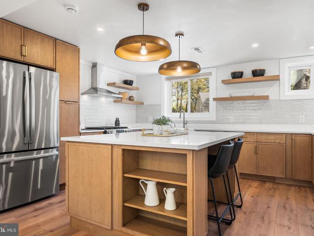 8508 Crowley Pl, Alexandria, VA 22308 | MLS #VAFX2299 | Compass