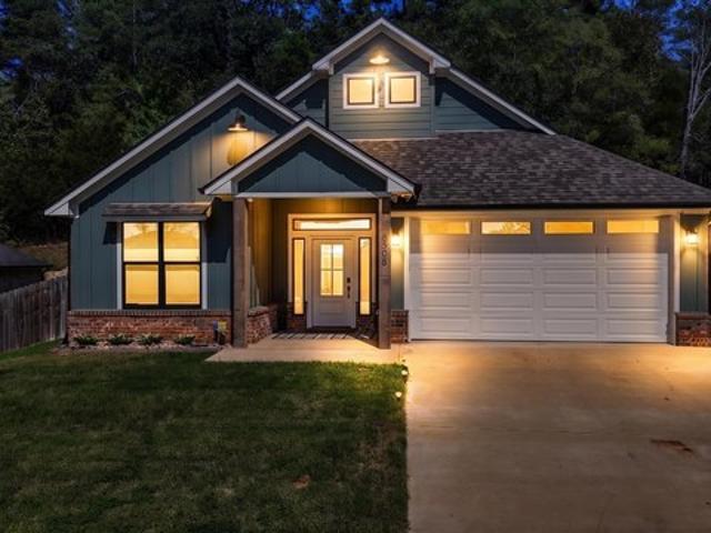 8508 Lakeway Dr, Tyler, TX 75703