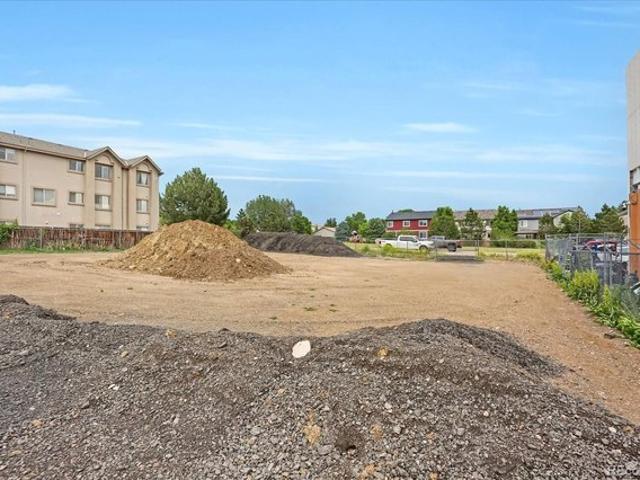 8508 S Saulsbury St, Littleton, CO 80128
