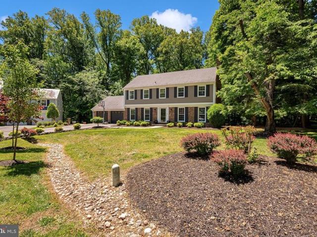 8508 Scarboro Ct, Potomac, MD 20854