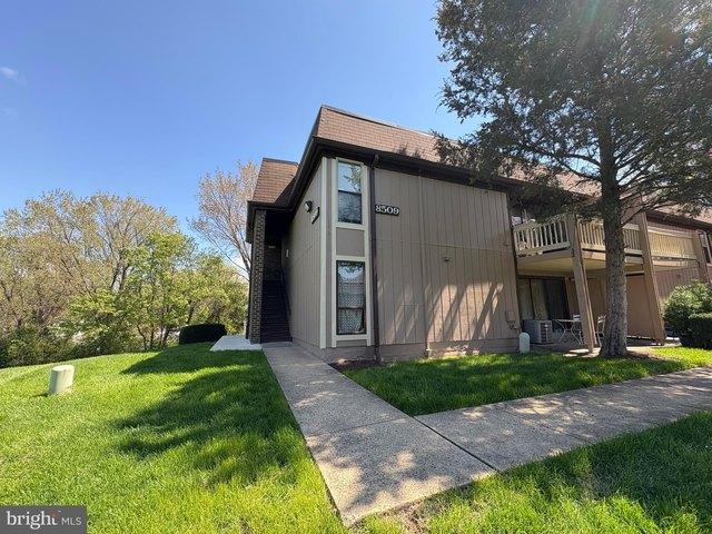 8509 Barrington Ct Unit J, Springfield, VA 22152