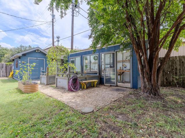 8509 Slant Oak Dr