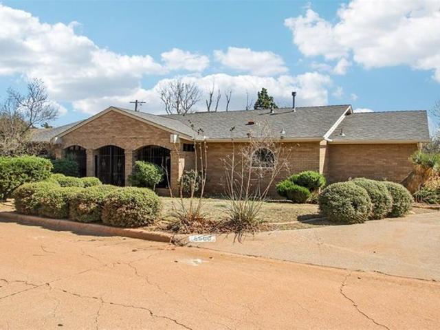8500 N Arlington Dr, Oklahoma City, OK 73132