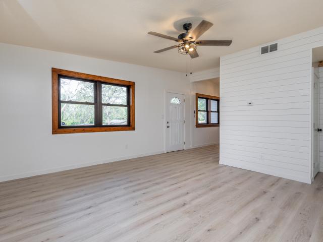 8500 n lisa dr