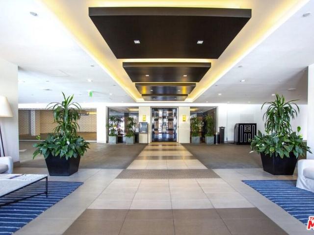 8500 Burton Way 614