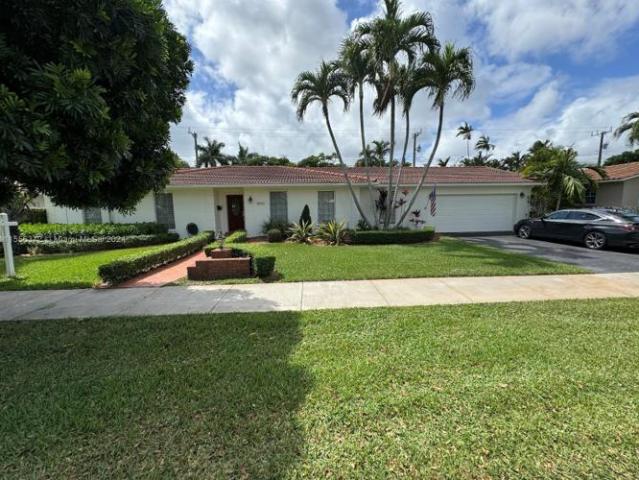 8500 SW 86th Ct, Miami, FL 33143