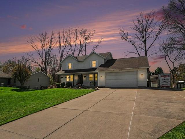 8500 S Maple Ct, Zeeland, MI 49464