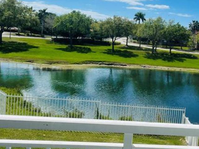8500 212 St SW #204, Cutler Bay, FL 33189