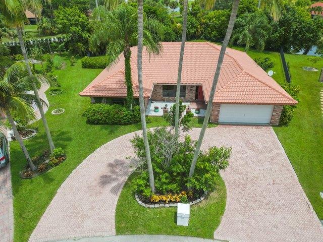 8501 NW 80th St, Tamarac, FL 33321
