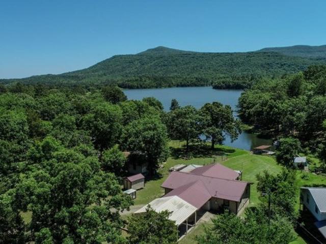 8501 Northshore Dr, Hackett, AR 72937